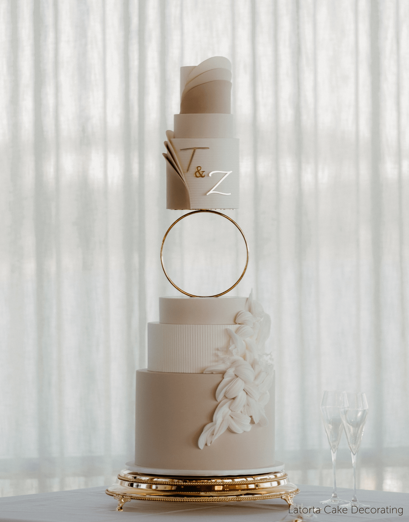The Original Hoop Tier Cake Separator | Prop Options