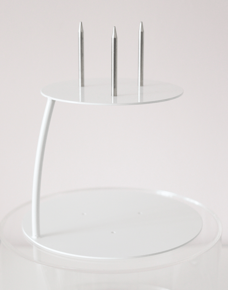 Round Side Bar Floating PropSecure® Cake Separator | Prop Options